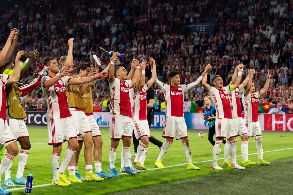 Ajax ឡើងទៅវគ្គចែកពូលក្របខណ្ឌ Champion League ស្របពេល Slavia Prague ...